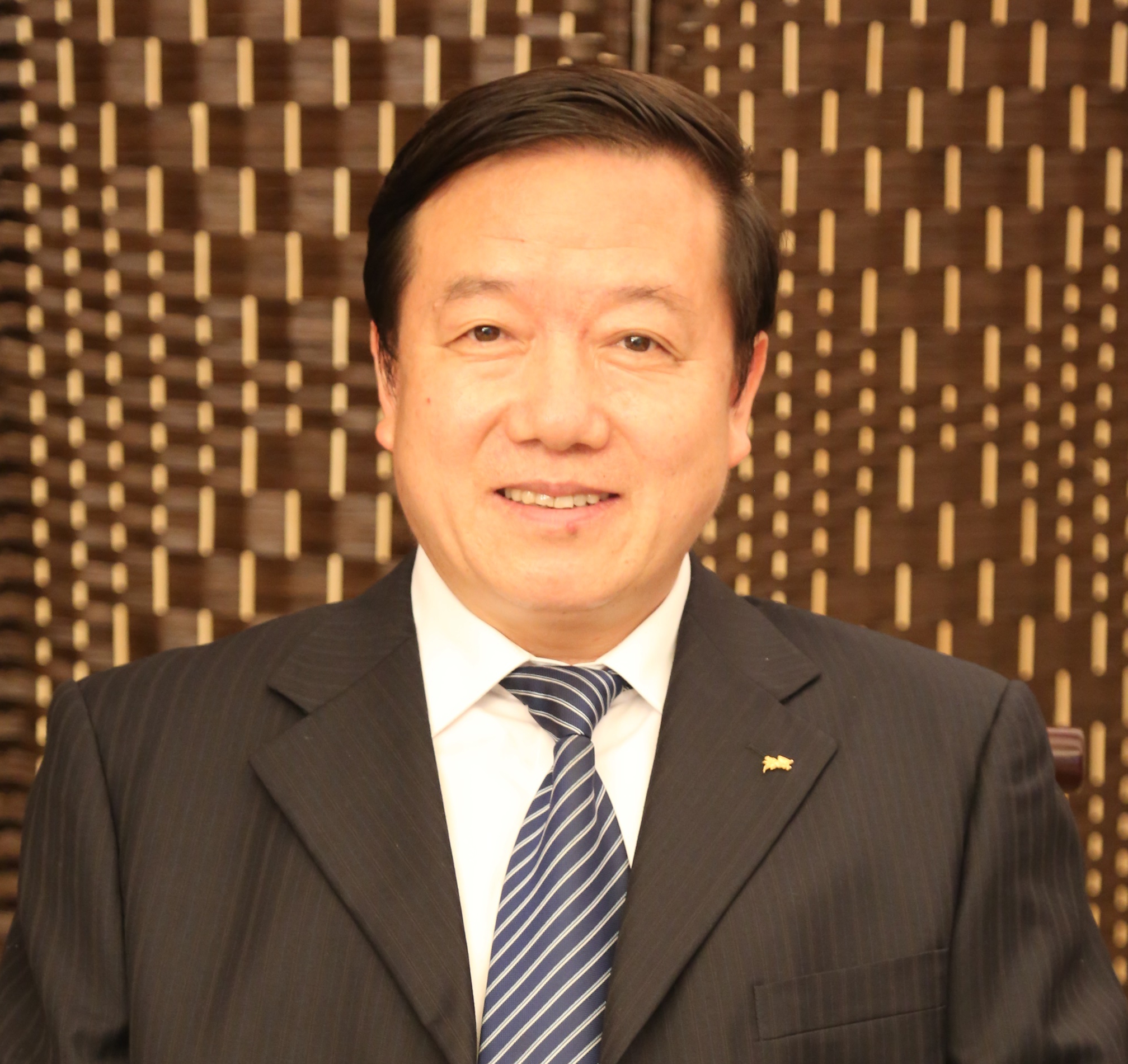 Max Lu主席应邀央视《解读“一带一路”建设倡议，助力中小企业走出发展》电视对话节目 - 聯合國世界絲路論壇